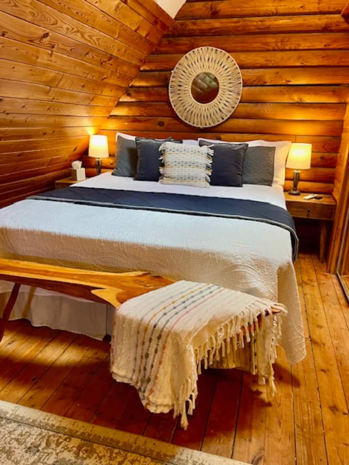 Log Cabin Apt Lookout Mountain Fireplace King Bed - Lookout Mountain, GA