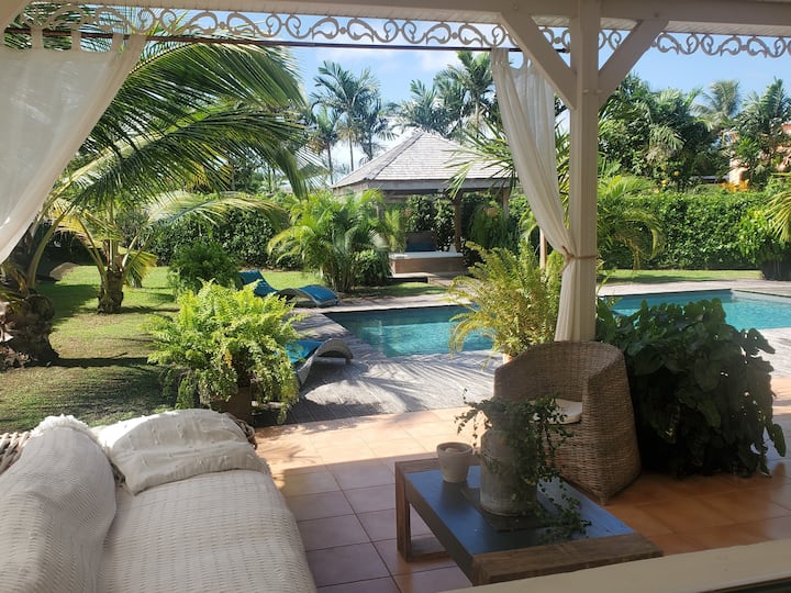 Magnifique Villa Créole Avec Piscine - Martinique