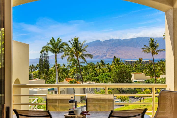 Gorgeous Wailea Ocean View Condo | Sunset Lanai - Little Beach, Kihei, HI, United States