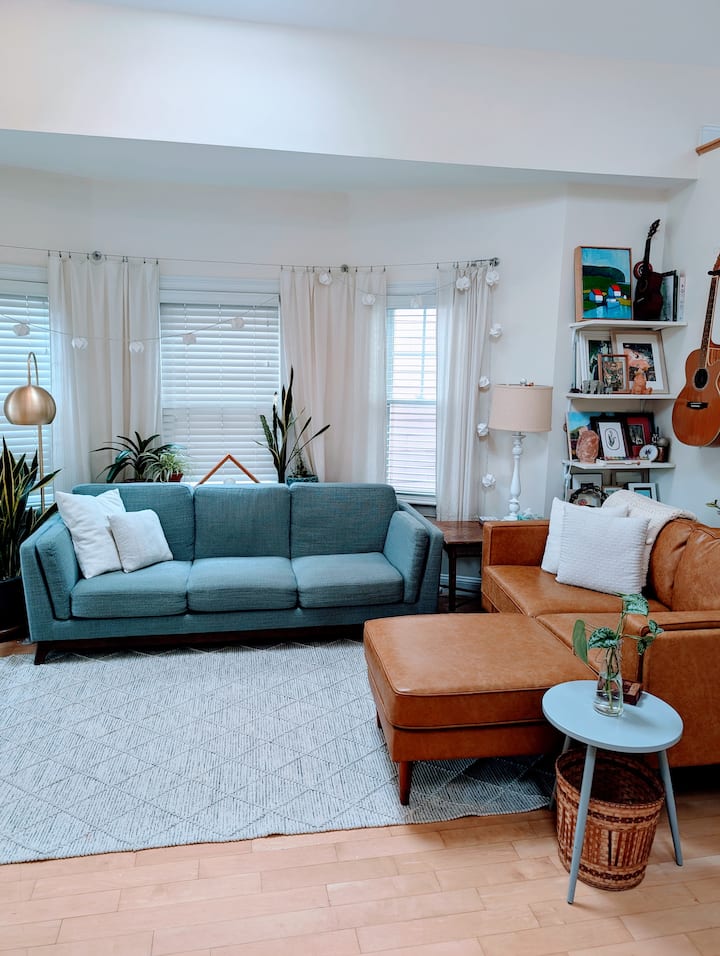 Sunny Somerville Apartment - サマービル, MA
