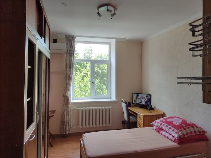 One Room Apartment In The Heart Of Chișinău - Chisináu