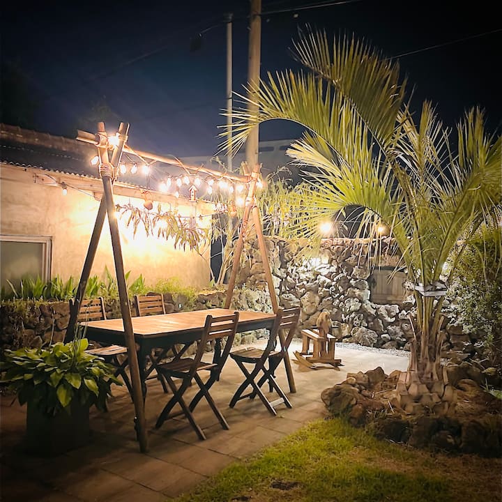 아이들이 좋아하는작은수영장(무료온수)이 있는 깨끗하고 조용한 독채펜션. 애월 프레리아 - Jeju