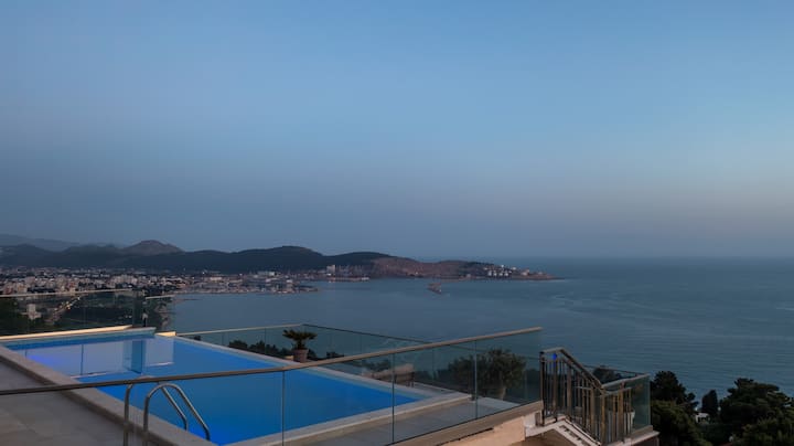 Panoramic 260m2 Apartment - Montenegro