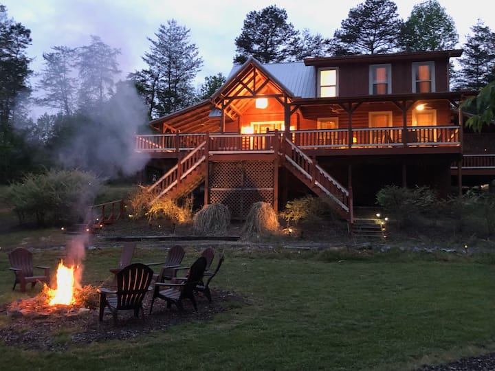 Getaway & Escape - Near Dt | Hot Tub | Fire Pit - Blue Ridge, GA