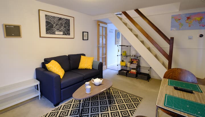 Central+uni | Kitchen+garden+wfh | Rail Station - Canterbury