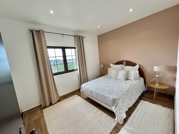 Boutique Apartment W/ Balcony | A/c & Parking - Lagos