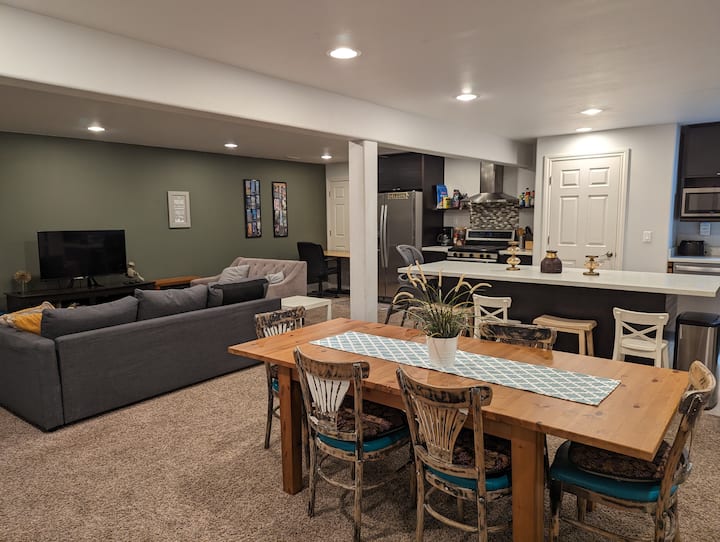 Bright Basement Private Guest Suite In Bellingham - Bellingham, WA