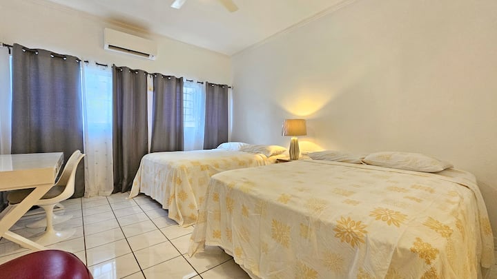 Kamehameha Home - Whole House With 3/2/2 - Honolulu, HI