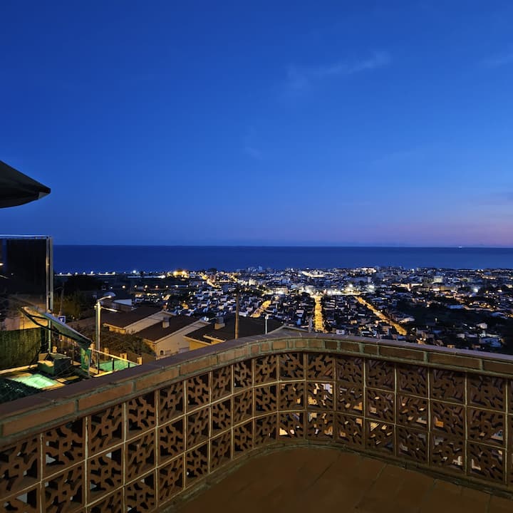 Pineda De Mar Panormic View House - Calella