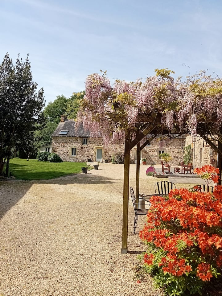 La Grange, Sleeps 7. Rural Setting - Baud