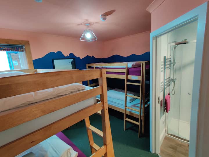 #11 Skye Basecamp-private 4 Bedroom-ensuite Shower - Skye