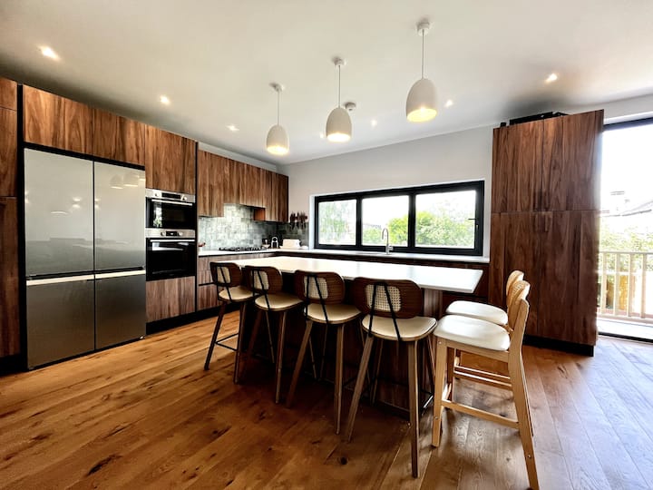 A Lovely, Light, 5 Bd Luxury Home In Leafy London - Londra