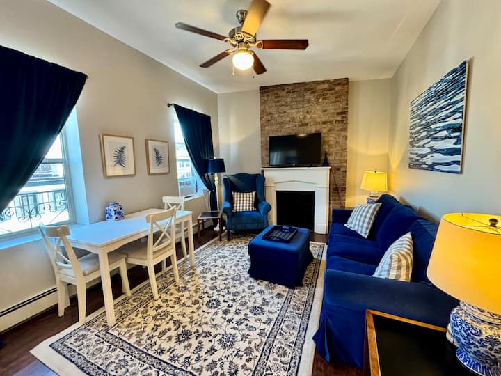 Beautiful 2 Bedroom Penthouse In Downtown Troy - Troy, NY