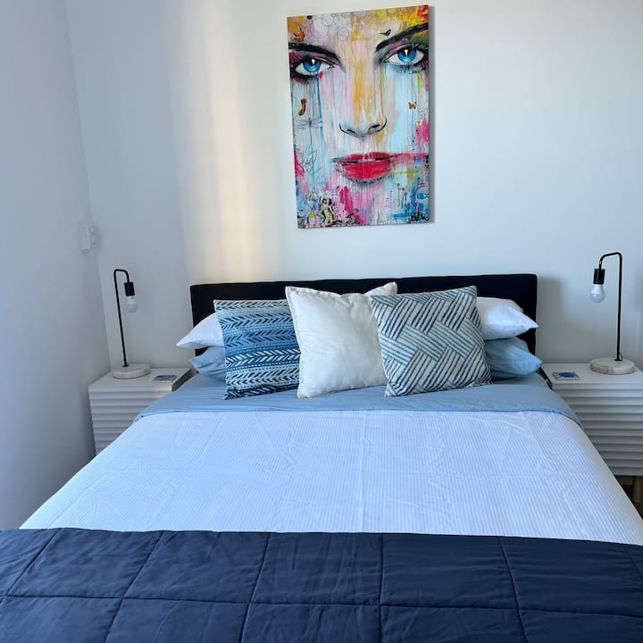 Renovated Studio With Balcony & Bay Views. - St Kilda