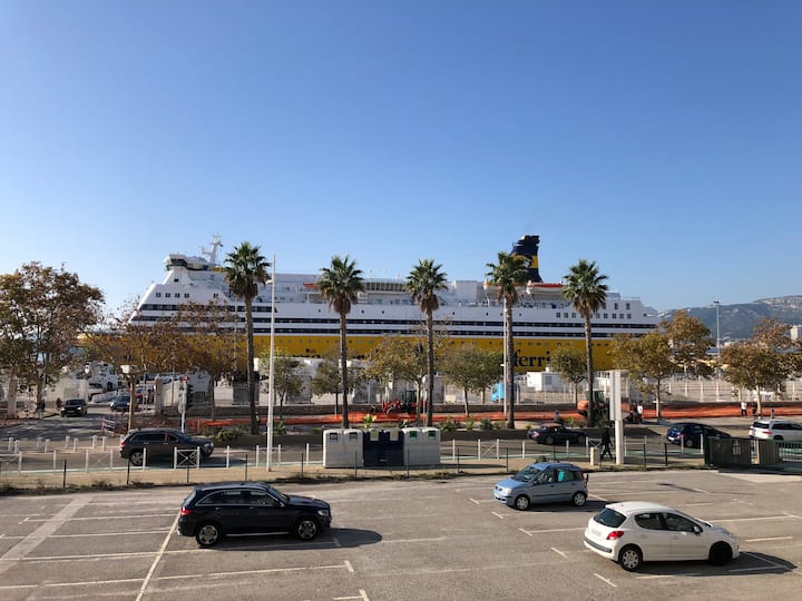 Studio Centre Proche Stade, Port Embarcadère Corse - Toulon