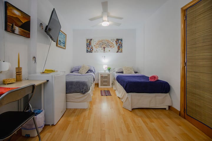Habitación Para 2 | Baño Privado, Smart Tv, Nevera - Valence en Espagne