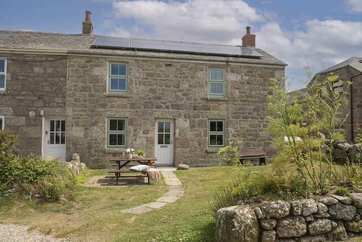 Giffy House - Sea Views Close To Sennen Beach - Sennen