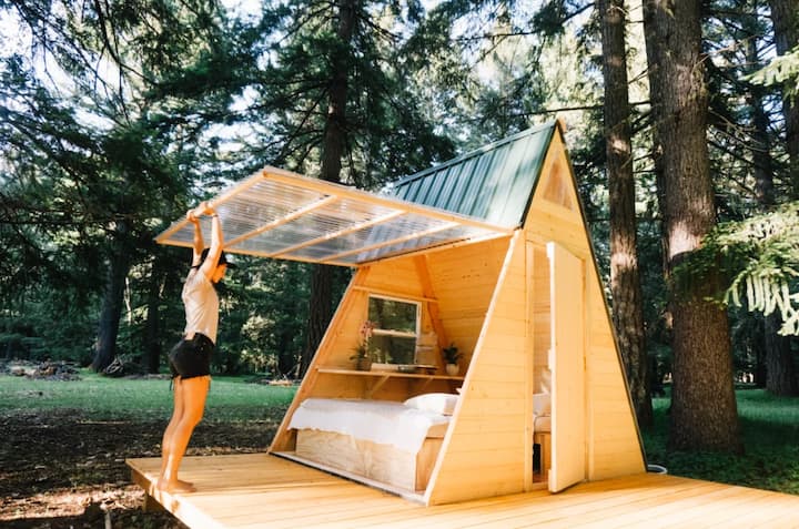 Star Tiny A-frame Cabin In The Forest - Cave Junction, OR