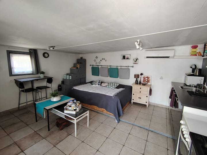 Studio Cosy : Dépendance De Villa Avec Terrasses - Vitrolles