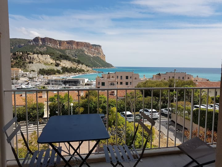 Cap Bleu : Un Balcon Sur La Mer - Cassis