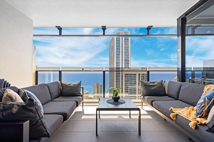 Views - Beach - 3 X Pools - Sauna - Cinema - Gold Coast