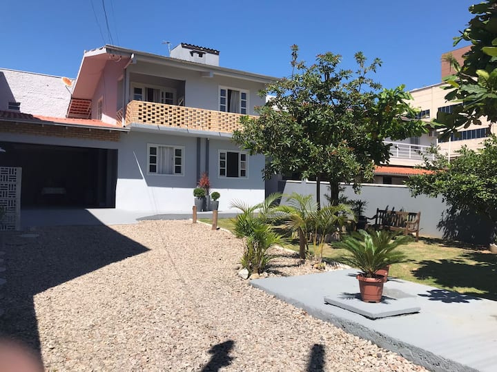 Casa P/ 12 Pessoas 2 Min Da Praia De Canto Grande - Bombinhas