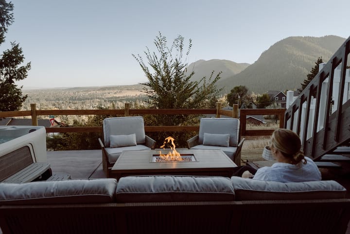 The Mountain Hideaway- Views, Spa, Adventure - Monument Lake, Monument