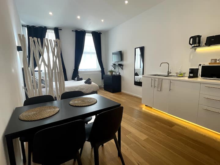 Sa16.05 Studio Moderne - Wifi Gratuit - Brussels