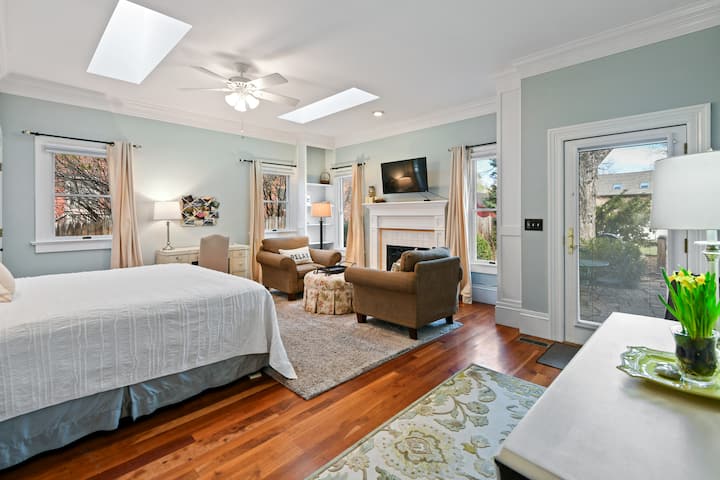 Innkeepers Suite:private Entrance+bathroom+laundry - Fort Collins