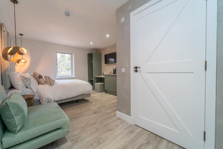 Bankton House Hotel - Stable Block Lodges - Livingston