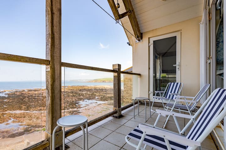 Beachside 3 Bed Apt With Heated Pool, Thurlestone - Hope Cove