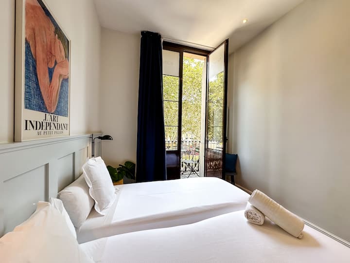 Beautiful Family Room With Balcony Born - Barcelona