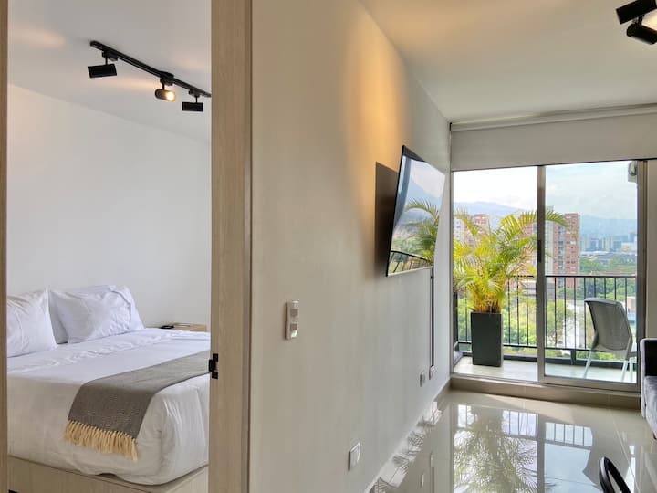 Great View Studio Apartment-el Poblado-near Metro - Itagüí
