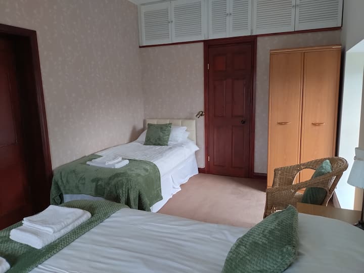 Cae Gwyn Room ( Sleeps 3) - Porthmadog