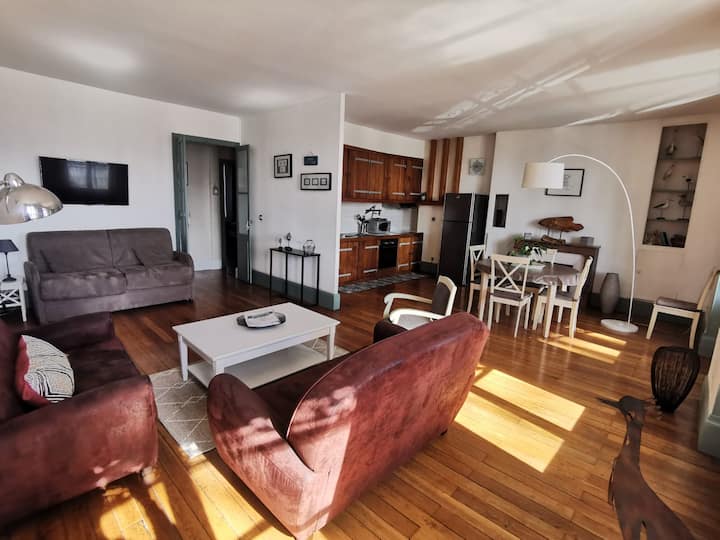 Appart Les Oiseaux-gîte De Charme Quai Du Châtelet - Orléans