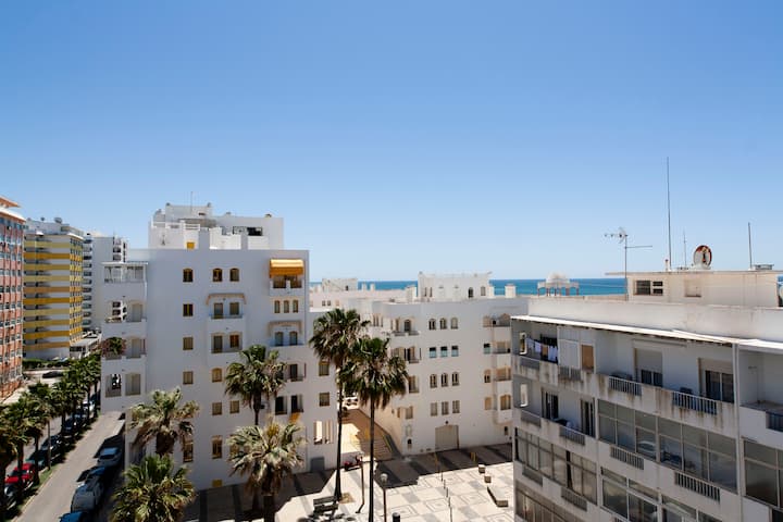 Cozy Apartment At Beachside - Quarteira