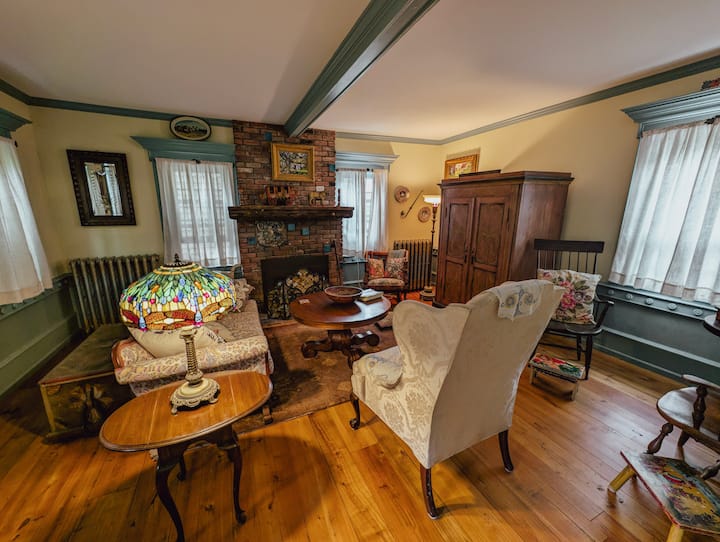 Art Gallery Room At Nancy Whorf's House - Provincetown, MA