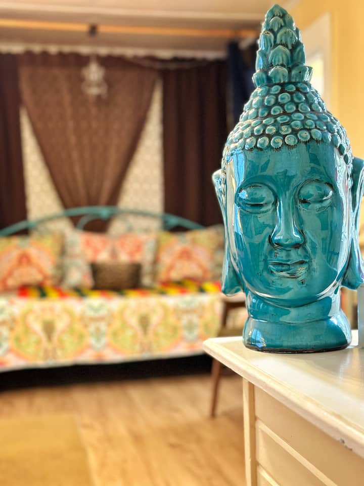 The Groovy Bungalow! King Bed! In Corsicana - Corsicana, TX