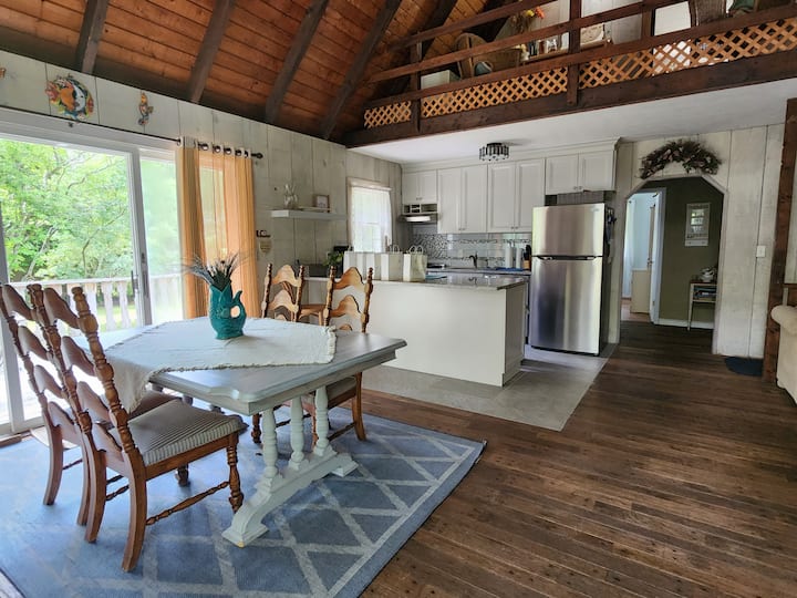 Cozy Cottage Beach House - Montauk, NY