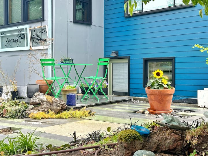 Beautifully Unique & Colorful Wallingford 1bdrm - Seattle, WA