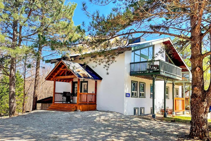 8 Bdrm Cottage@blue, Hottub/private Beach Access - The Blue Mountains