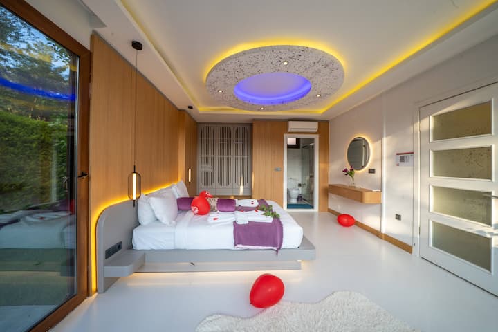 Terra Pine Romantik Balayı (Havuz ıSıtmalı) - Kayaköy