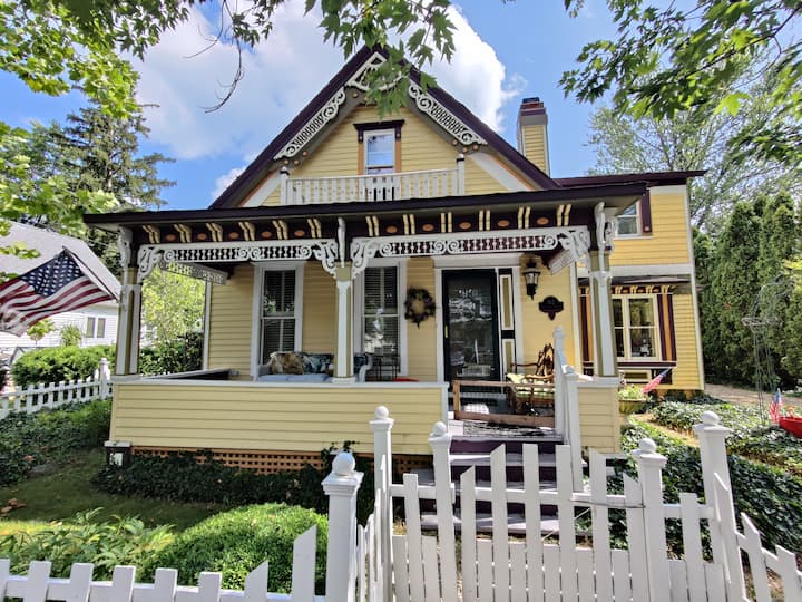 Three Oaks Little Studio - New Buffalo, MI