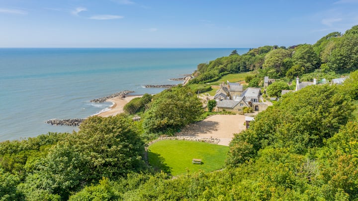 Oceanblue: Stable Cottage - Isle of Wight