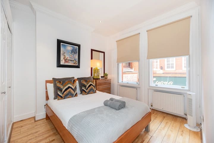 Discover London: Central 2 Bedroom In Kensington - Londen