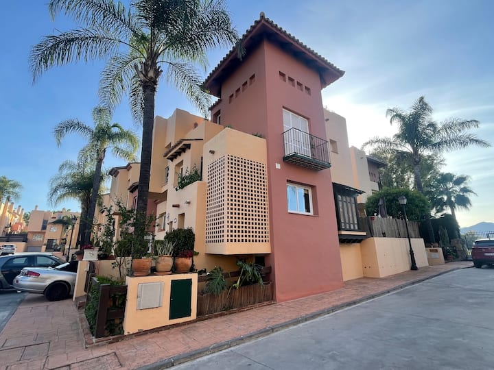 Chalet Pareado En Marbella (Nueva Andalucia) - Marbella