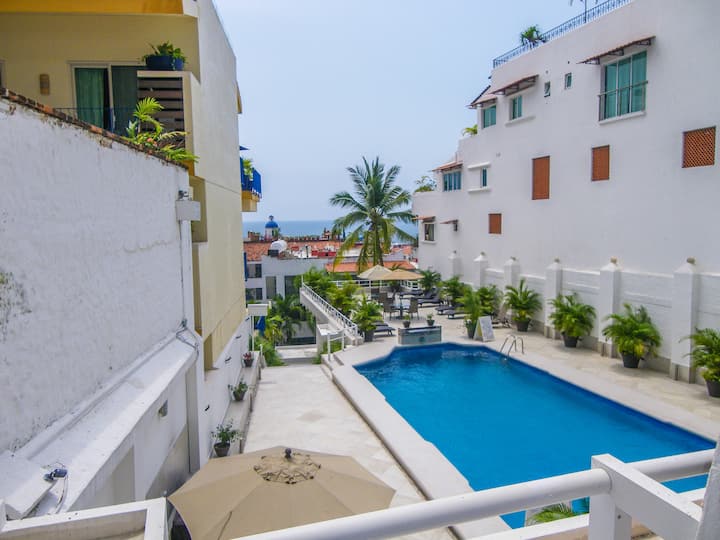 Boana Torre Malibu, Condo 101, Washer & Dryer - Puerto Vallarta