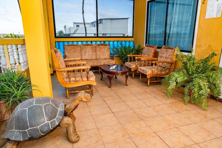 Hostal Tintorera. Suite #5 Galápagos - Santa Cruz - Galápagos Islands