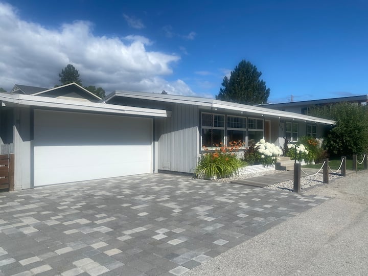 Powell Beach Summer Home - Naramata
