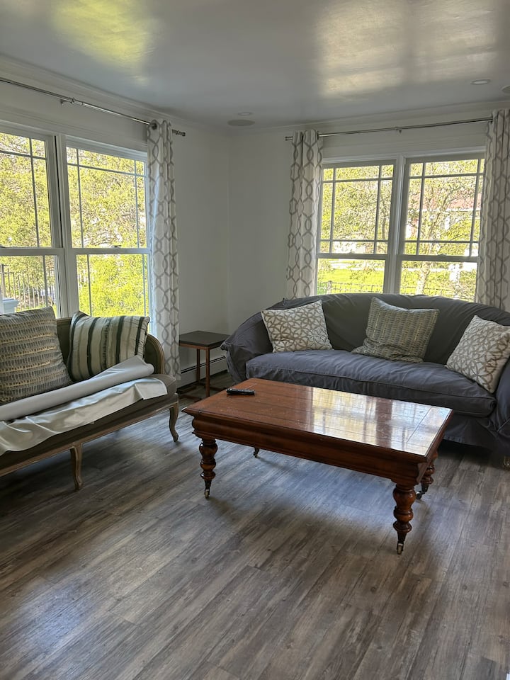 Cozy Home With Heated Pool - Riverhead, NY